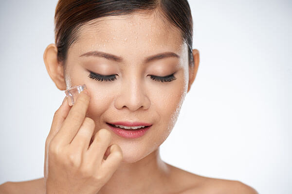 How To Prep Your Skin Before Applying Makeup